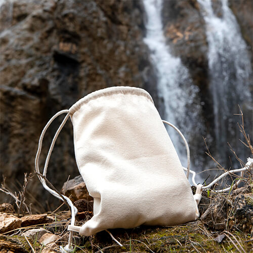 How to Wear a Drawstring Bag: Style and Functionality Tips - Pakapalooza